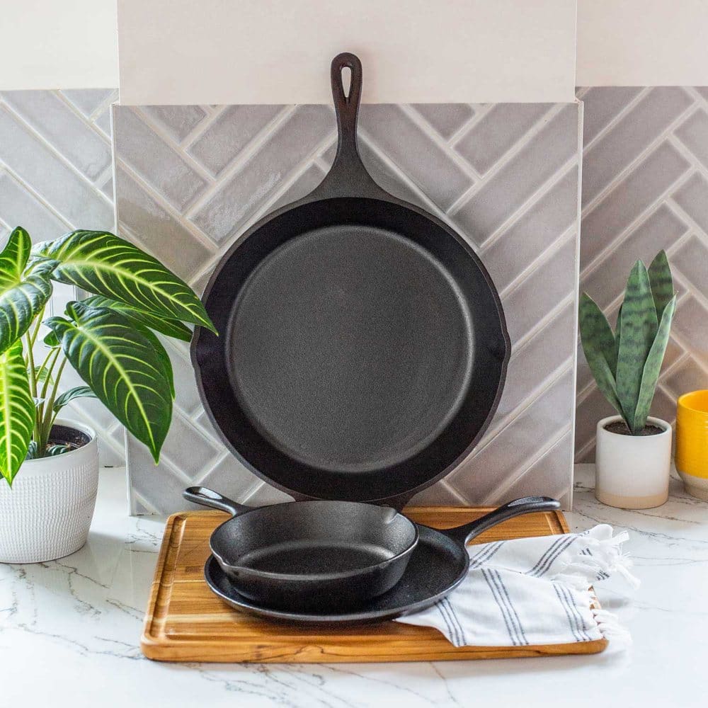 Lodge Cast Iron 3-Piece Cookware Set, Includes 8" Skillet, 10.5 ...